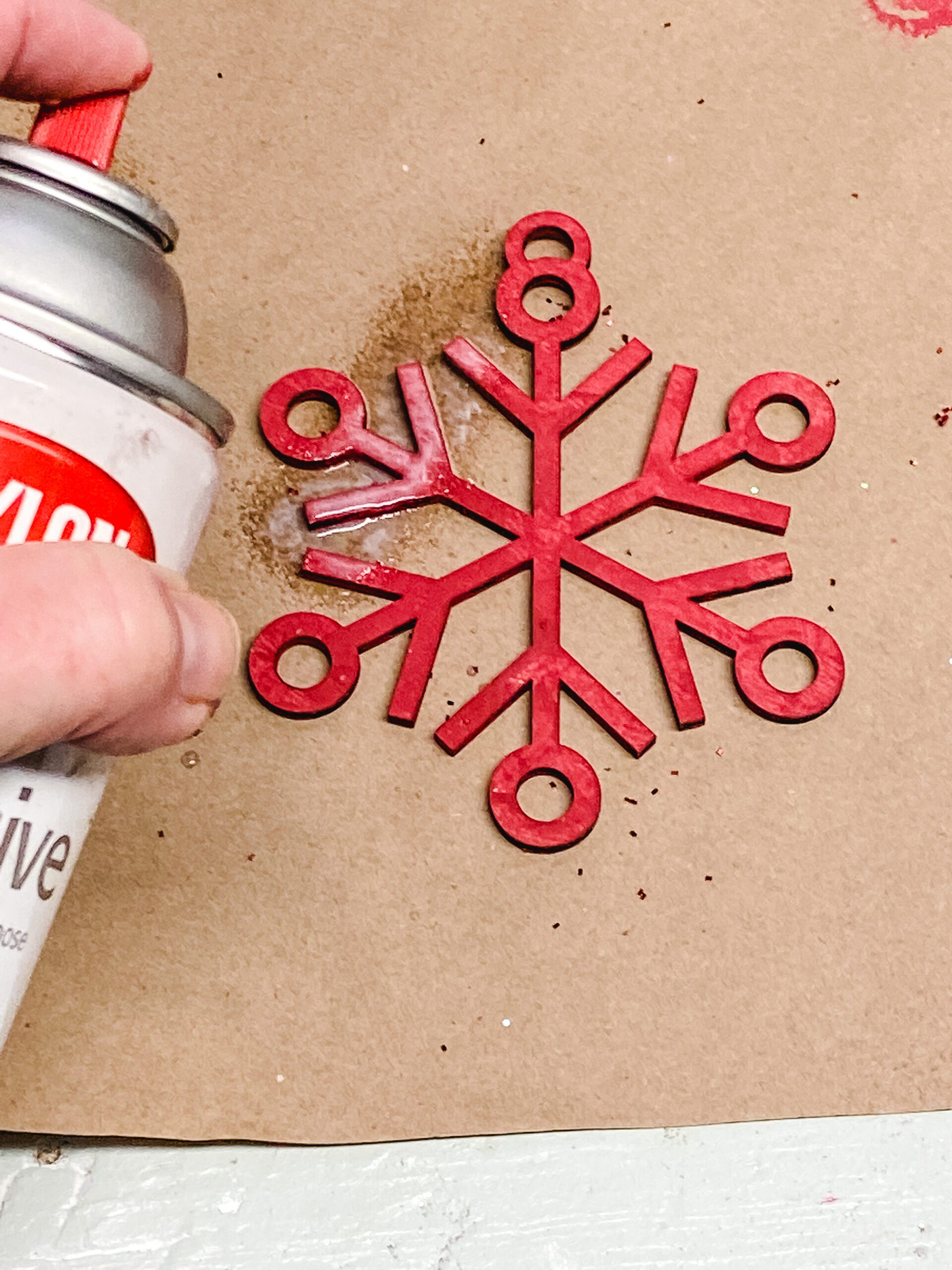 22 Creative and Easy-to-Make DIY Christmas Ornaments - Cottage On ...