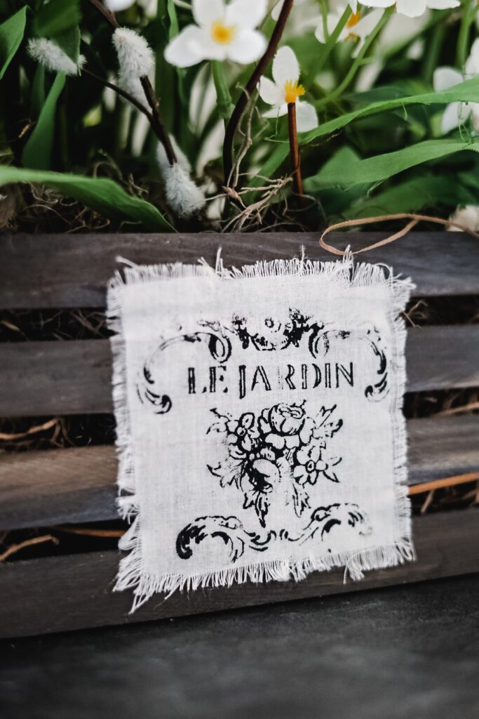 How to Make Pressed Flower Bookmarks: A DIY for Book Lovers - Cottage ...