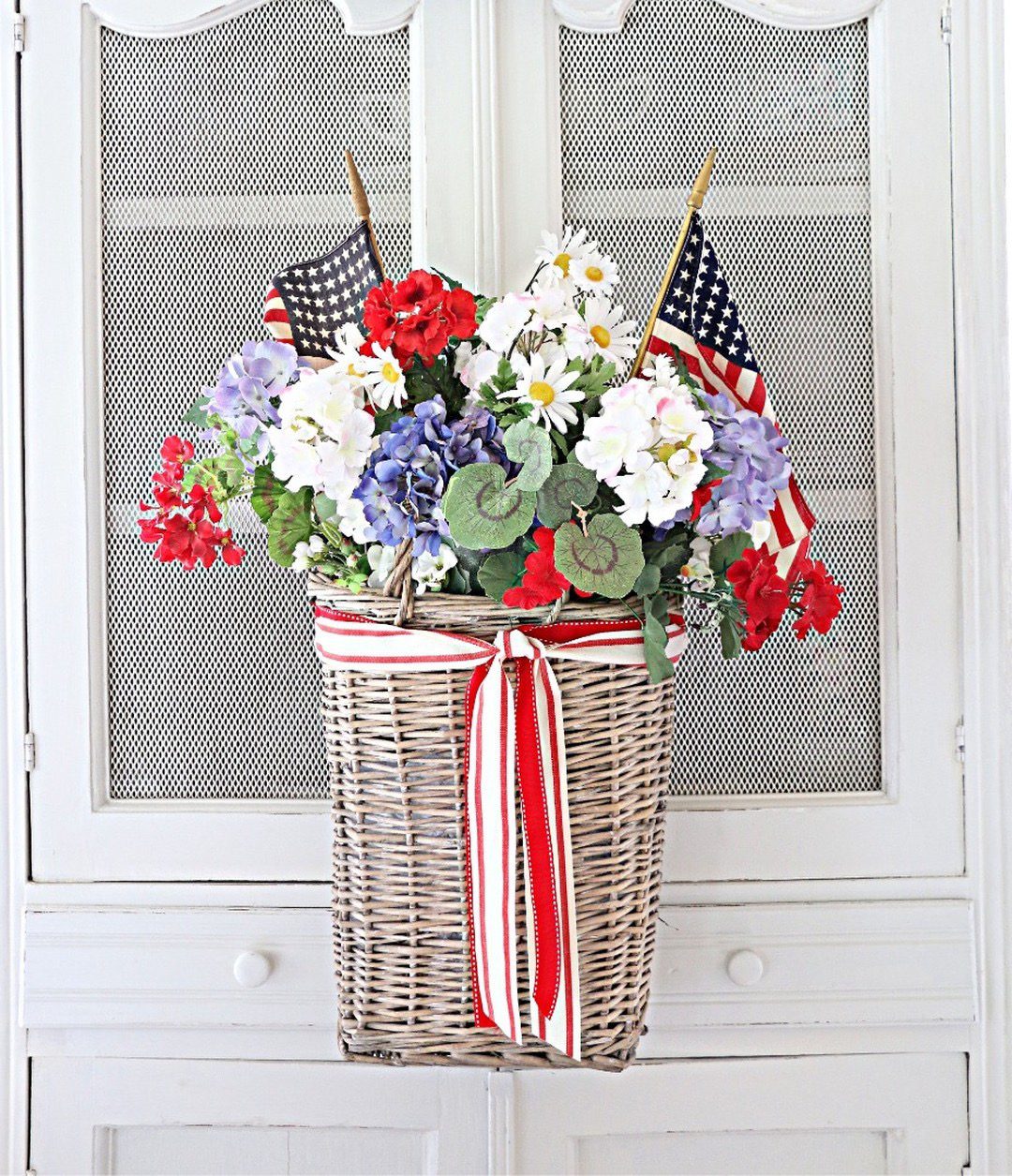 Red, White, and Ready to Decorate: Patriotic Inspiration for Your Home ...