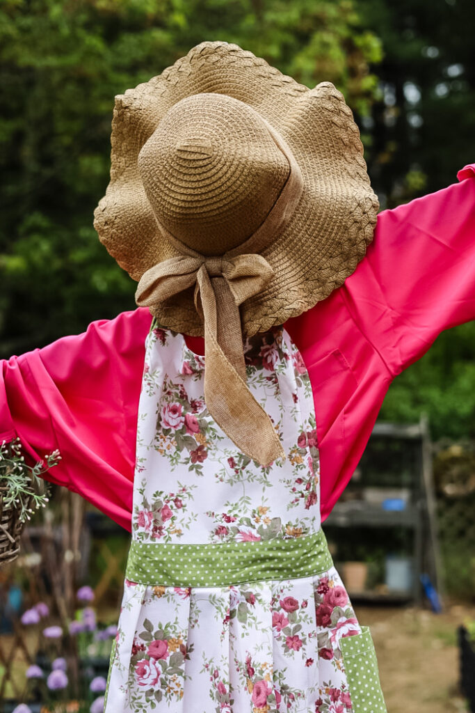 DIY Garden Girl Scarecrow – A Cottage Garden Favorite - Cottage On ...
