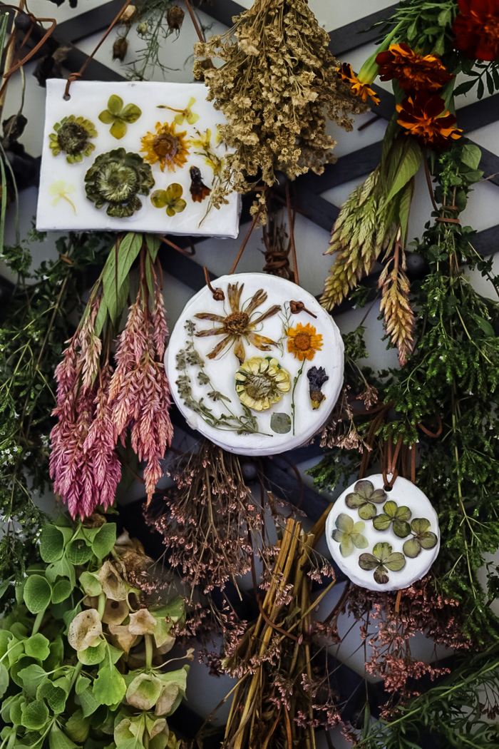 From Garden to Art: Craft Your Own Pressed Flower Clay Decor - Cottage ...