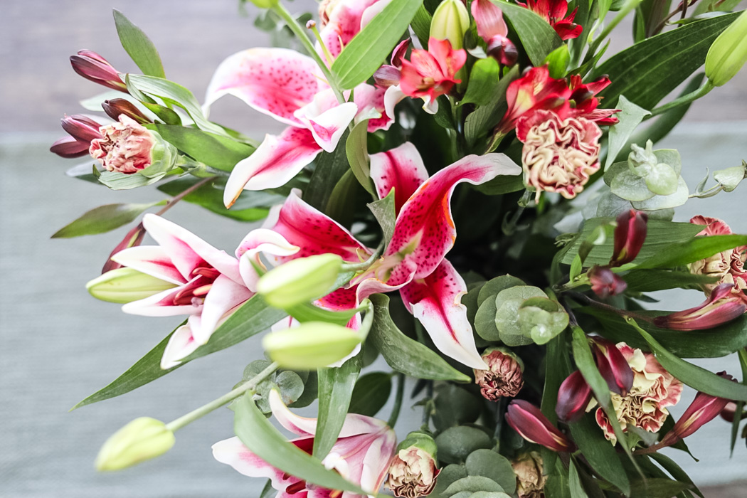 The Language of Love: Decoding the Meanings Behind Flowers - Cottage On ...