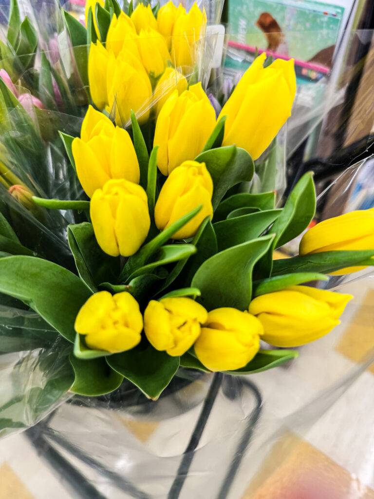 The Language of Love: Decoding the Meanings Behind Flowers - Cottage On ...