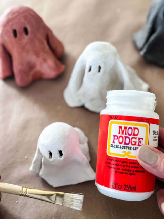 Clay Ghosts: A Charming Dried Flower DIY for Fall - Cottage On Bunker Hill