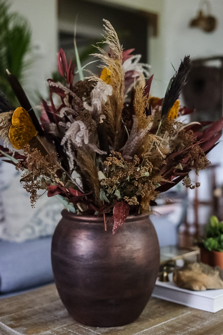 How to Make a Stunning Dried Fall Arrangement Using What You Have ...
